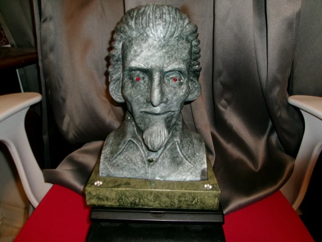 GEMMY ANIMATED ANIMATRONIC Talking 12” Head Bust Statue Motion Sensor ...