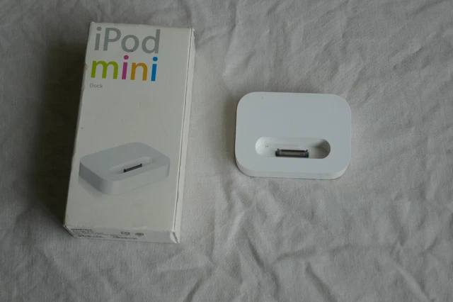 FOR SALE IS a used fully tested Apple IPod mini Dock model M9467G/A. £ ...