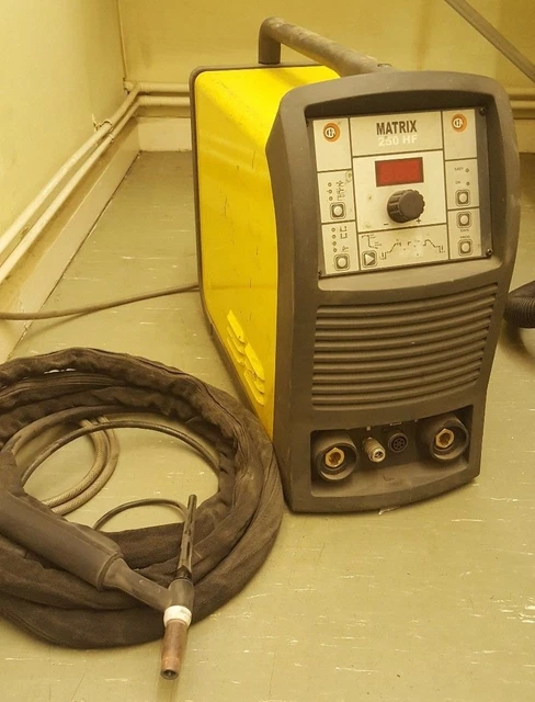 CEA MATRIX 250 HF DC TIG WELDER complete with tig torch and earth lead ...