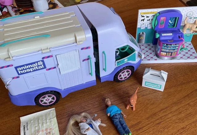 ANIMAL HOSPITAL AMBULANCE Rescue Mobile Vet Centre Toy Vintage 1998 ...