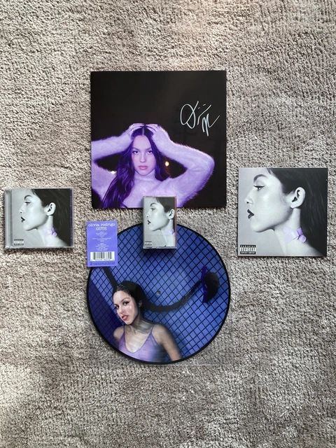 OLIVIA RODRIGO -GUTS- Limited Edition PICTURE DISC BUNDLE. £49.99 ...