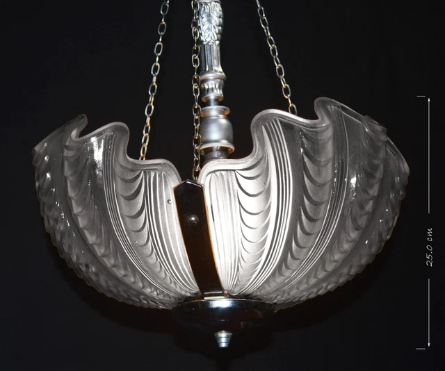 ORIGINAL 1940S ART deco 3 -moulded slip clamshell opalescent glass ...