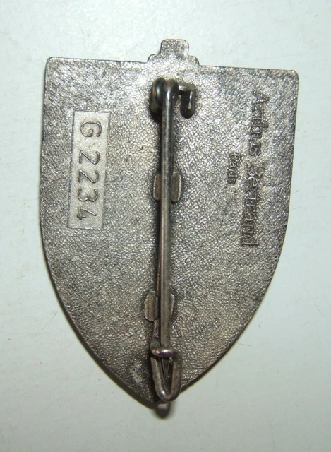 INSIGNE 1° REGIMENT DE CHASSEURS A CHEVAL - Arthus Bertrand EUR 6,00 - PicClick FR