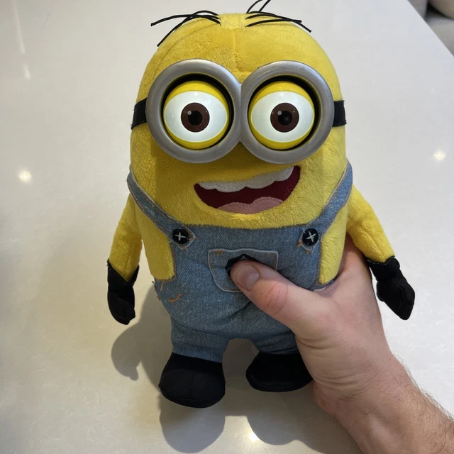 DESPICABLE 2 ME Plush Talking Minion Dave with Light Up & Pop Out Eyes ...