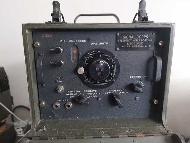 WW2 ARMY MILITARY RADIO Signal Corps U.S ARMY Frequency Meter BC221-AK ...