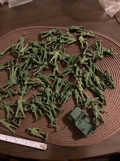 VINTAGE PLASTIC ARMY Toy Soldiers Green MPC Lot $9.99 - PicClick