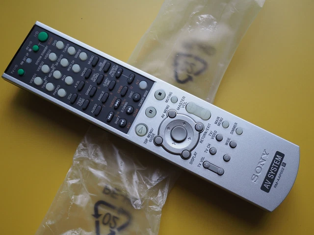 GENUINE NEW ORIGINAL SONY AV System Remote Control RM-AAP002 EUR 20,77 ... GENUINE NEW ORIGINAL SONY AV System Remote Control RM-AAP002 EUR 20,77 ...
