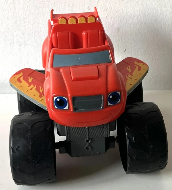 BLAZE AND THE Monster Machines Talking Flying Jet Blaze with Spring Out ...