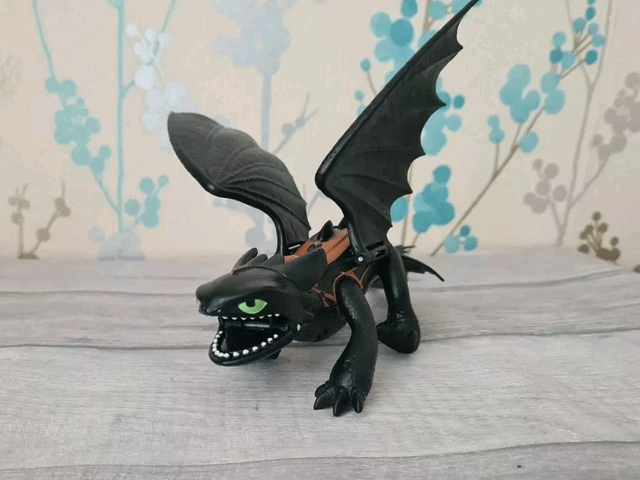 HOW TO TRAIN Your Dragon Toothless Night Fury Figure 2018 £8.95 ...
