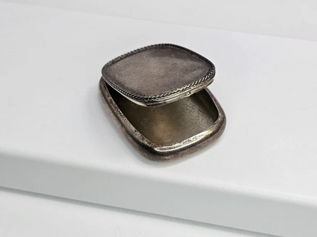 ANTIQUE STERLING SILVER Pill Box [Toned/Tarnished] £57.66 - PicClick UK