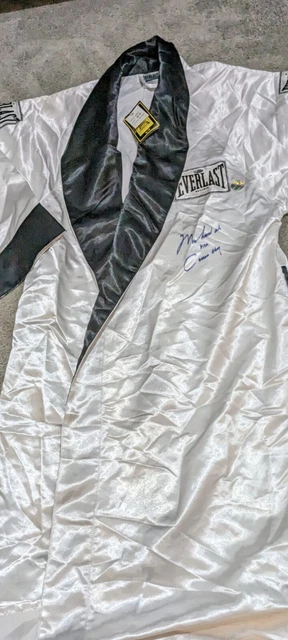 MUHAMMAD ALI SIGNED Robe Rare aka Cassius Clay Signature £950.00 ...
