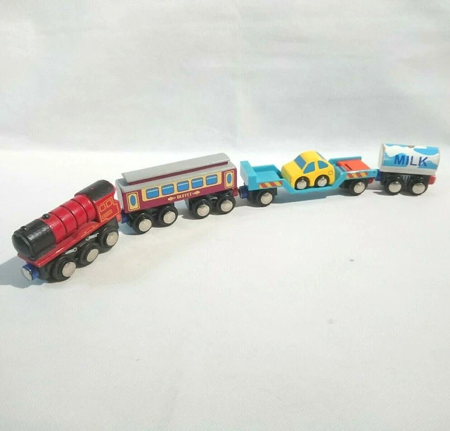 WOODEN RAILWAY TRAIN - ELC Cargo Transport Express Coach w/ Sounds ...