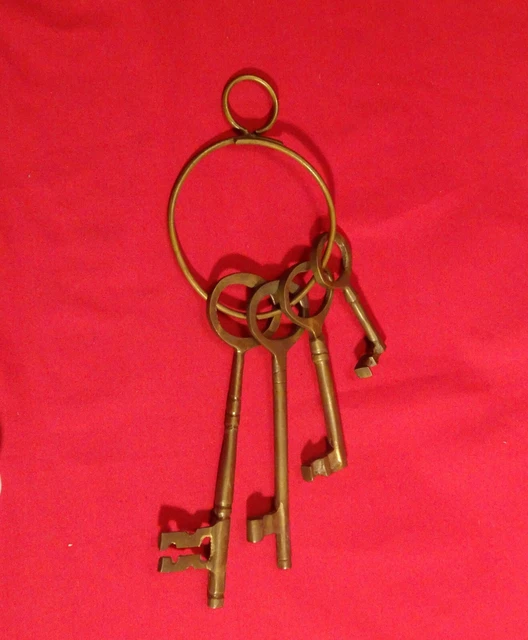 VICTORIAN REPLICA SOLID Brass Keys OLD WEST JAIL HOUSE ETC. $14.99 ...