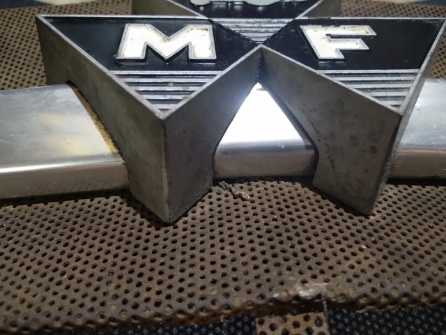 MASSEY FERGUSON 135 Original Aluminium Emblem Badge Bar With Grill £175 ...