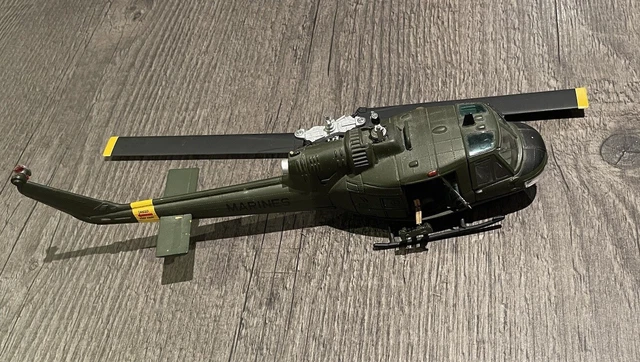 CORGI US50406 UH-1E Huey "Frog" Helicopter - USMC "Firebase 'Nam" 1:48 ...