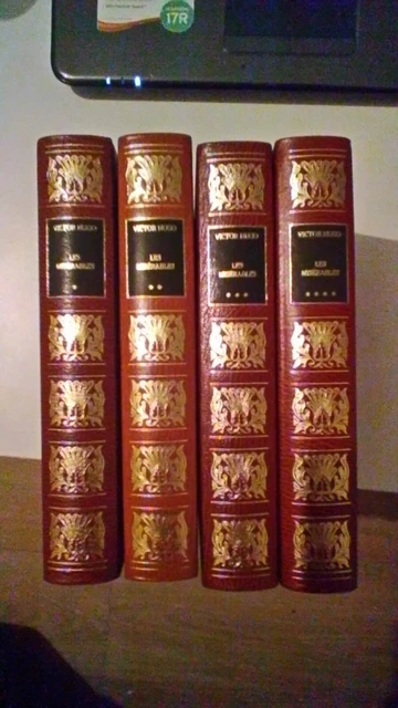 LIVRES ANCIENS*LES MISÉRABLES*CHEF d'Oeuvre*de*Victor Hugo*Tome 1+2+3+4 ...