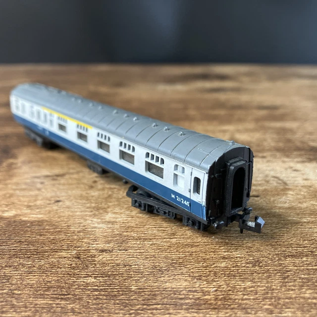 TRIX COACH BLUE White Western Germany N Gauge £1.16 - PicClick UK