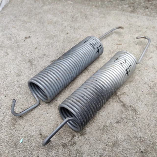 MERCEDES W124 E Class Boot Lid Trunk Spring Pair of - 2 springs £24.95 ...