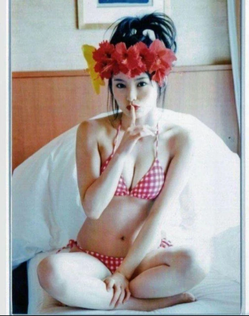 AKB NMB AYA Yamamoto Swimsuit Photo Book Sy Benefits A Picture Taken With Film £22.30 - PicClick UK