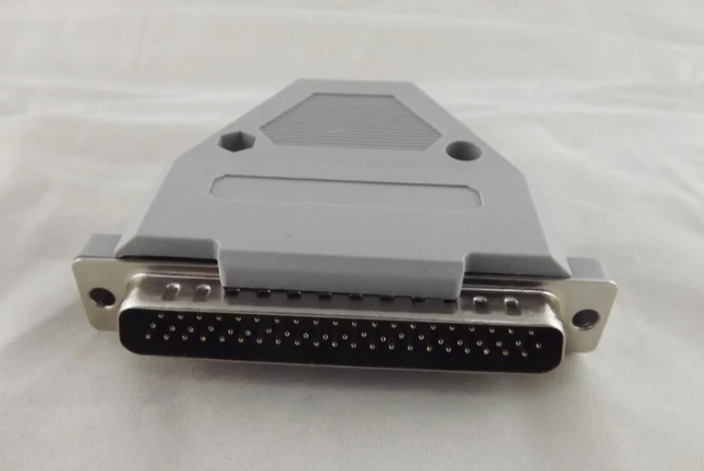 DB62 STECKER 62 Pin 3 Reihen D-SUB Stecker grau Kunststoff Motorhaube ...