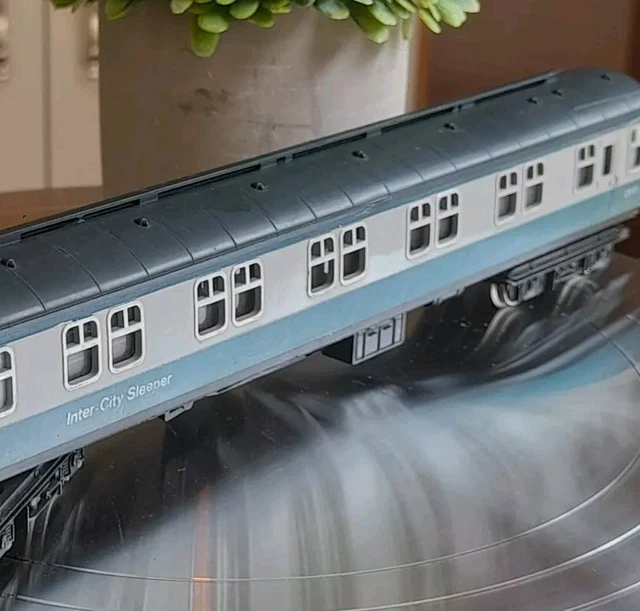 HORNBY MKI INTERCITY Sleeper Coach Car 2510. OO Gauge £12.95 - PicClick UK