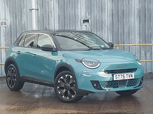 2025 FIAT 600 1.2 Hybrid 48V La Prima 5dr eDCT-6 HATCHBACK PETROL ...