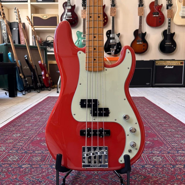 2023 FENDER PLAYER Plus Active Precision Bass - Fiesta Red with Hard ...