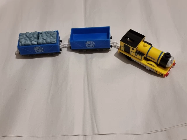 THOMAS THE TANK & Friends Trackmaster MOTORIZED YELLOW RHENEAS TRAIN ...