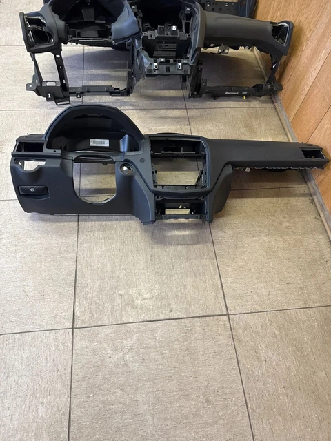 TABLEAU DE BORD Cockpit Mercedes Benz C-Class W204 Avant Facelift ...