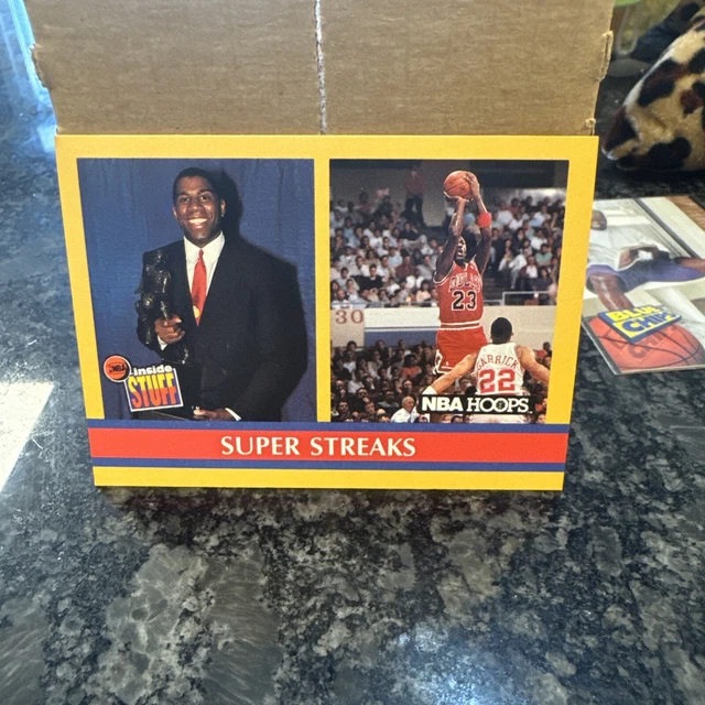 1990-91 NBA HOOPS - Inside Stuff #385 Magic Johnson, Michael Jordan ... 1990-91 NBA HOOPS - Inside Stuff #385 Magic Johnson, Michael Jordan ...