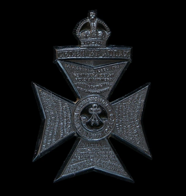 WW2 KRRC KING'S Royal Rifle Corps Plastic Economy Cap Badge (defective ...