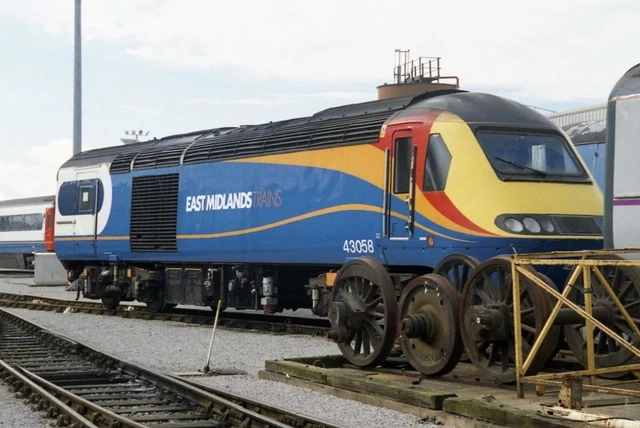 EAST MIDLANDS TRAINS 43058 Class 43 HST Inter-City 125 Railway Photo £1 ...