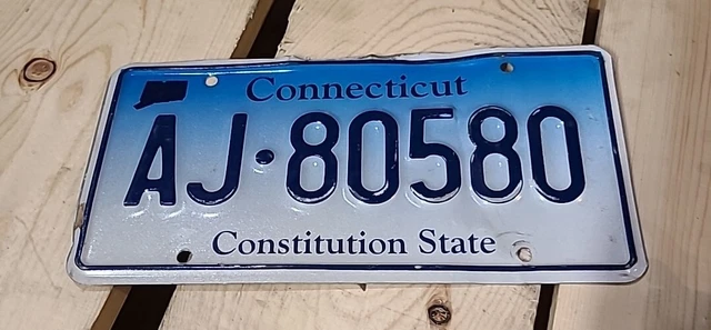 CONNECTICUT CT LICENSE Plate Constitution State Blue Fade AJ 80580 $9. ...