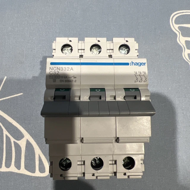 HAGER 32 AMP CURVE C 10kA TRIPLE POLE MCB CIRCUIT BREAKER NCN332A ...