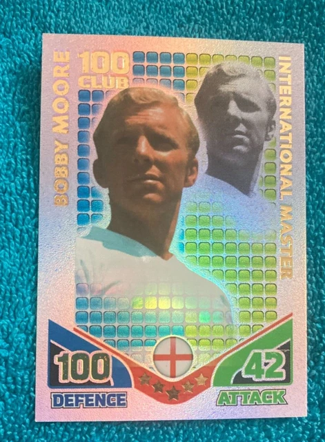 CARTE TOPPS MATCH Attax Coupe du Monde 2010 Bobby Moore 100 Club ...