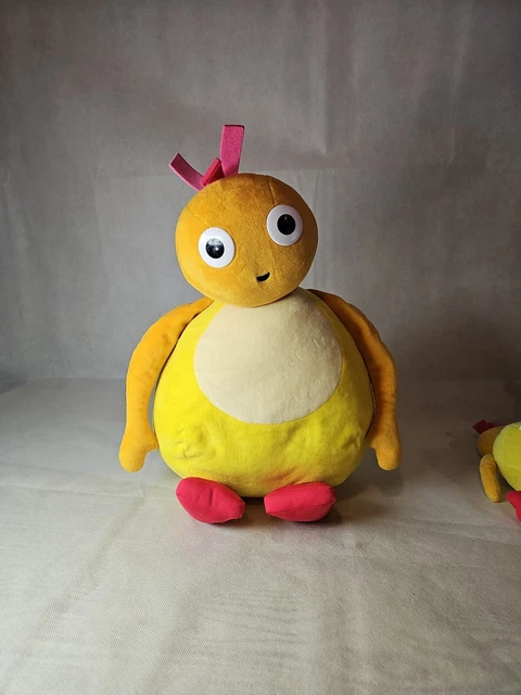 TWIRLYWOOS CBEEBIES CHICKEDY 15" Large Talking Soft Toy Plush Yellow £ ...