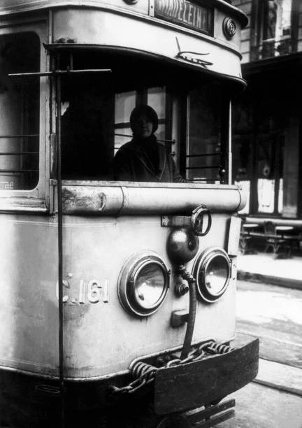 WOMAN TRAM-DRIVER IN Paris 1917 Old Photo $9.00 - PicClick AU