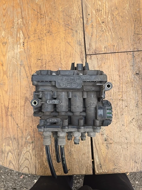 RENAULT T, C/T-SERIES Rear Suspension Level Control Valve £250.00 ...