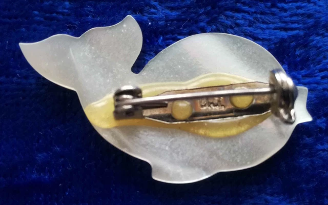 BIJOU ANCIEN VINTAGE BROCHE POISSON BALEINE nacre mother of pearl D.J ...