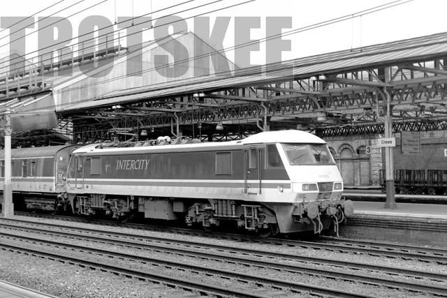LARGER NEGATIVE BR British Railways Electric Loco Class 90 90022 c1992 ...