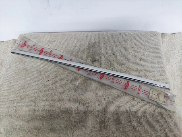 NOS TOYOTA トヨタ WINDSHIELD SIDE MOULDING LH CORONA RT Mark II T ...