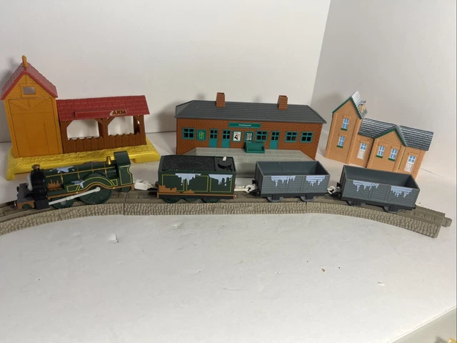 THOMAS & FRIENDS Trackmaster Paint Splatter Emily Train Engine ...