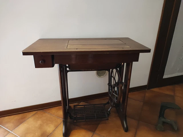 MACCHINA DA CUCIRE singer anni 50 Con Mobile Richiudibile, funzionante ...