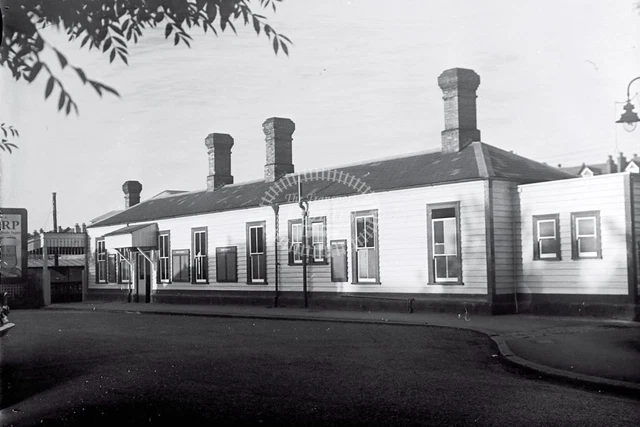 PHOTO BR BRITISH Railways Station Scene - SANDERSTEAD £1.99 - PicClick UK