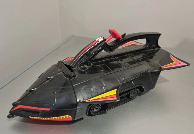 VINTAGE MANTA FORCE Black Barracuda, Space Vehicle Aircraft Tank Figure ...