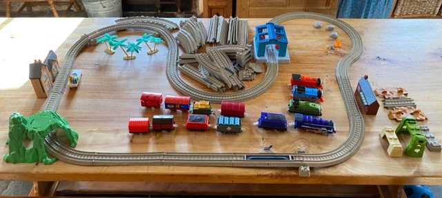 THOMAS THE TANK engine train set, trackmaster, 3 working trains £24.99 ...