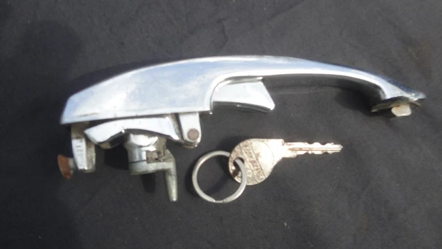 VW BEETLE DOOR HANDLE LOCK WITH KEY CHROME LEFT RIGHT 1968on CLASSIC £ ...