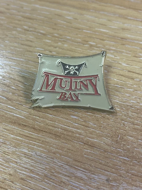 ALTON TOWERS MUTINY Bay 2019 Merlin Pin Badge £5.00 - PicClick UK