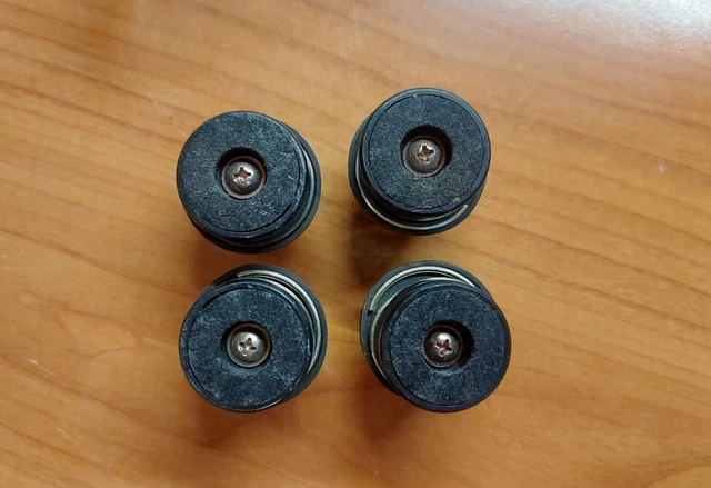 4X TECHNICS SL-QX200 Turntable Piedino Piedi Piede Foot Feet ...