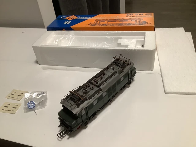 LOCOMOTIVE ÉLECTRIQUE BR 104 de la DB de ROCO réf:4144S échelle HO+ ...